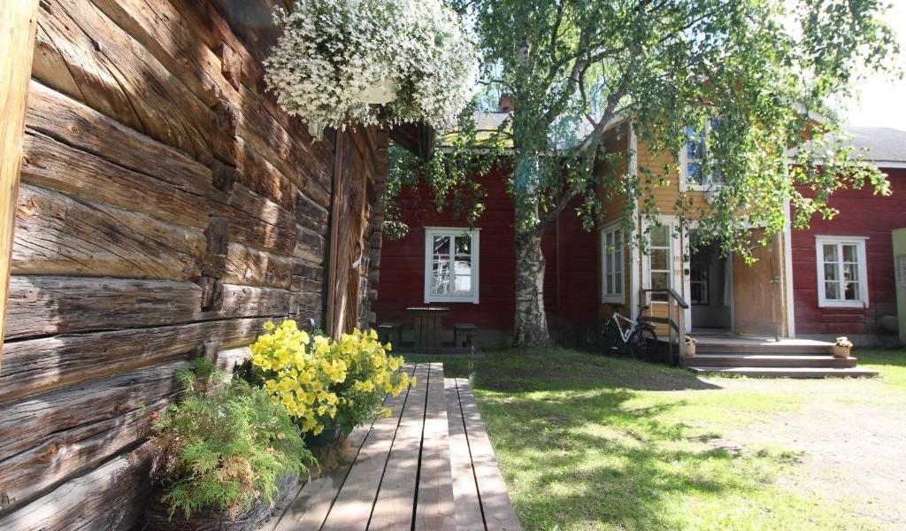 LAURI Historical Log House Manor Rovaniemi Laponia - Karpaten.ro