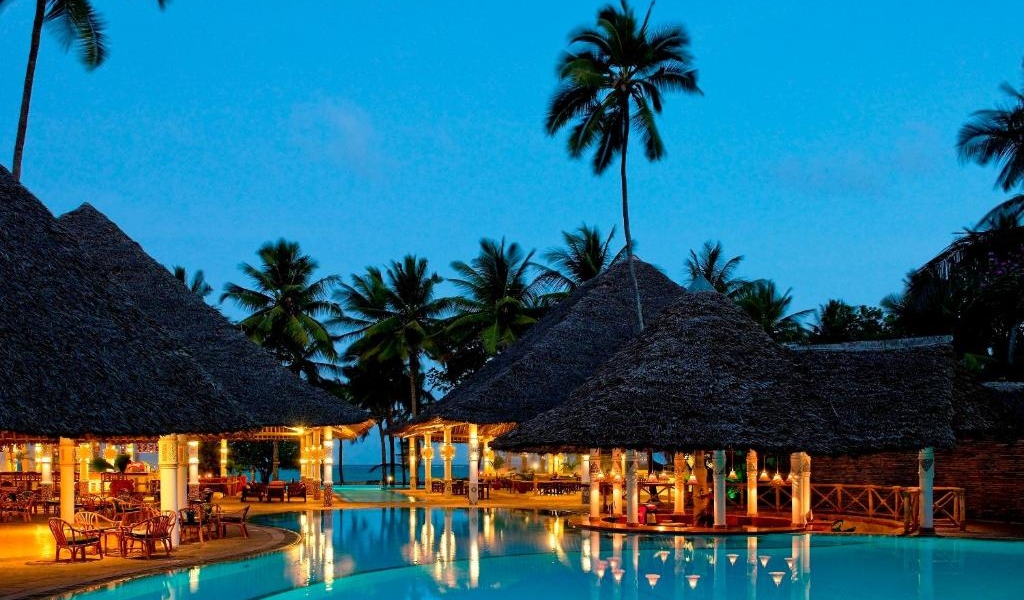 Safari Kenya si plaja Mombasa - Hotel Neptune Village Beach Resort 4 ...