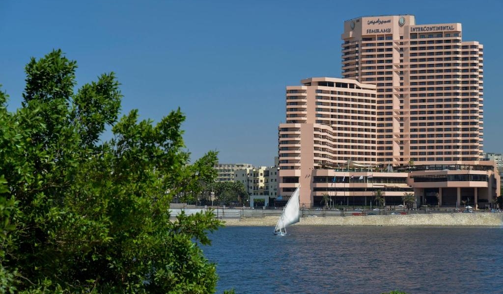 Intercontinental Cairo Semiramis by IHG Cairo Regiunea Cairo - Karpaten ...